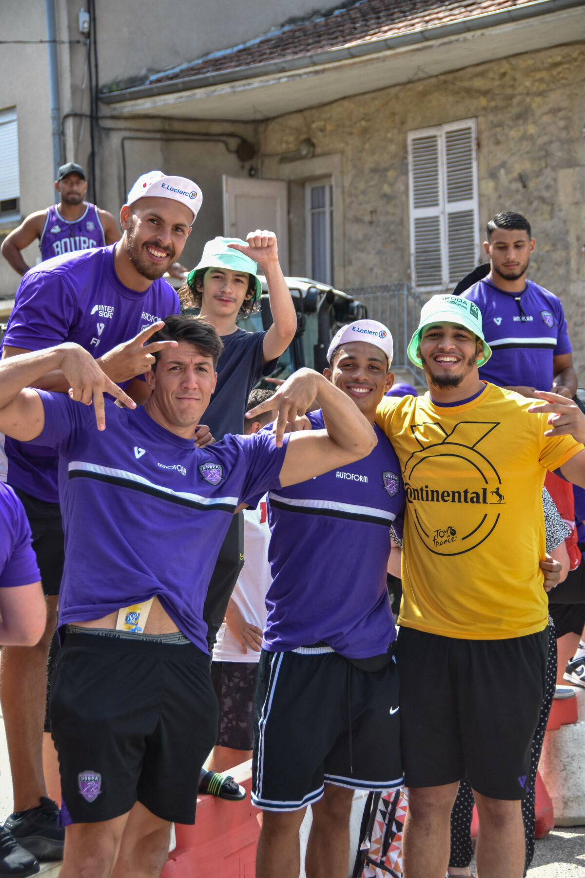 Dossier photos : les Violets au Tour de France - USBPA Rugby (Bourg-en ...